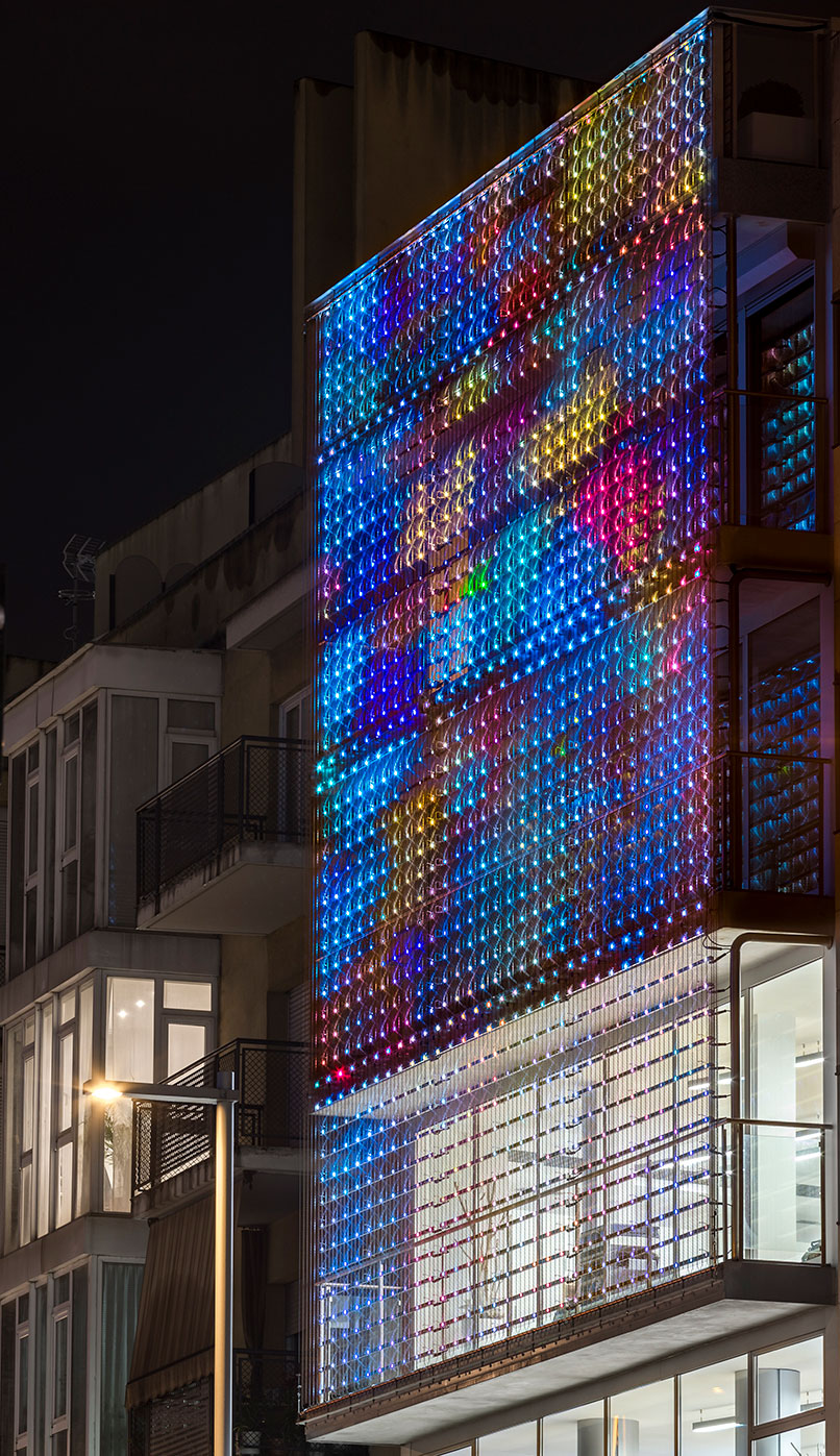 Metalmesh Lighting for facades - PichArchitects