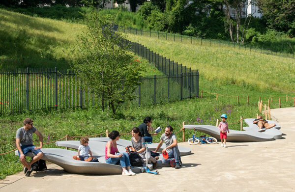 Banco Escofet Slope - PichArchitects